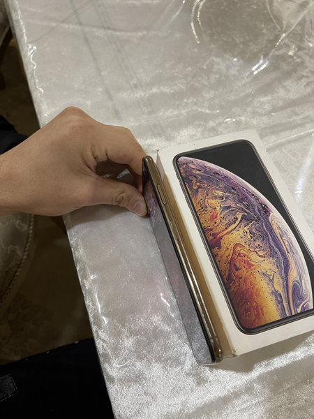 Xs Max B/U yaxw iwlatlgan ayol kwi LLA useleniy