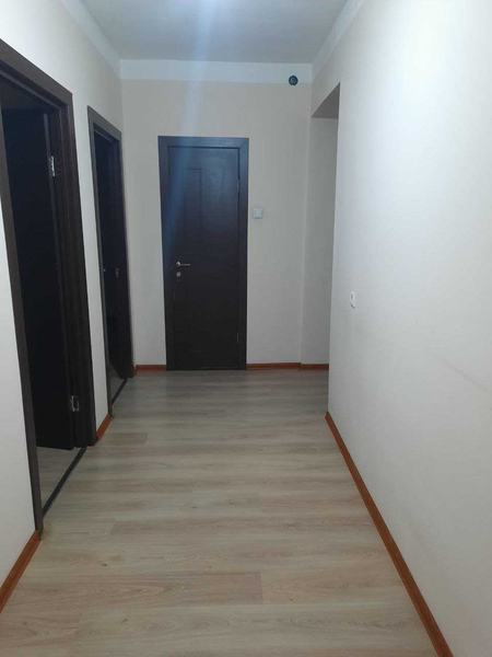 Yangi Hayot tumani 9 hudud 1 etaj 52 kv yo'lni yuzi