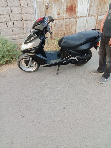 Продается скутер lifan