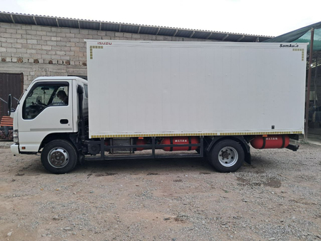 ISUZU 5 tonnalik Turbo