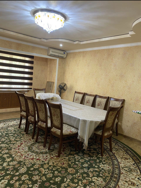 Продается стол,стул и ковер 4/4