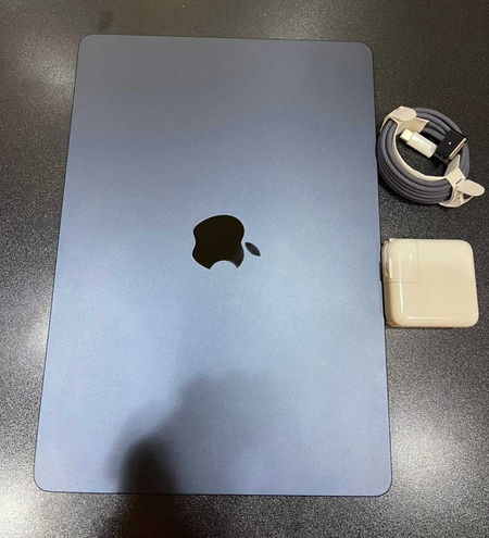 Macbook Air M2 [midnight/8/256]