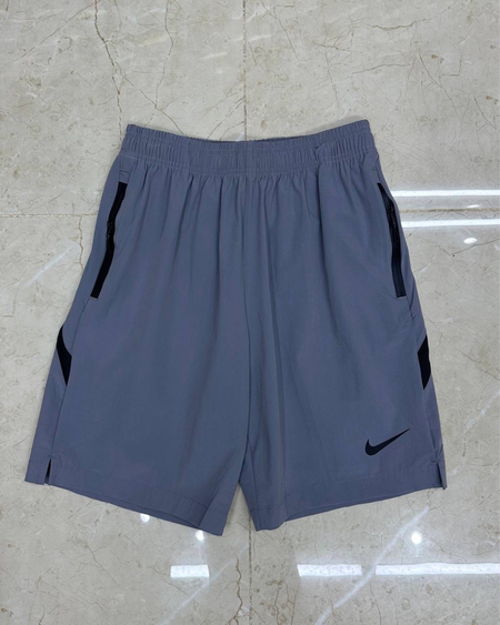 Спортивные шорты Nike и Adidas