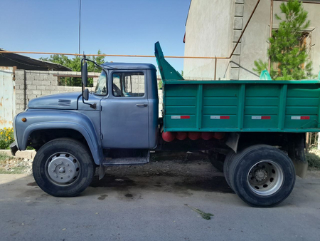 Zil xola yaxshi ishlab yurgan moshina