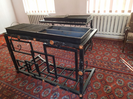 Mangal metaldan barbikuli