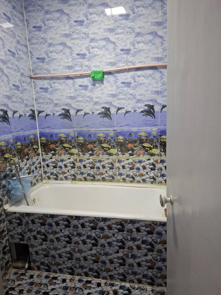Bez makler metro yonida kvartira 900ming bez hazayka