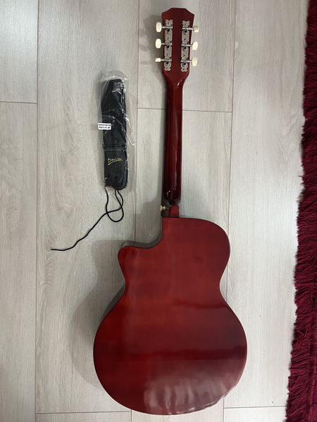 Gitara sotiladi yengi