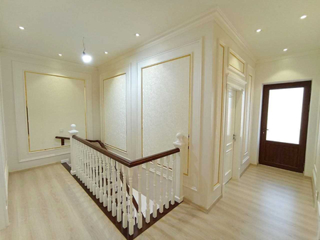 Продается  Таун  Хаус  2 соток, 5 комнат. Адрес; Мотрит.