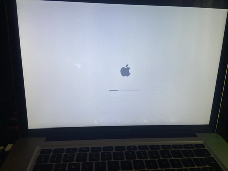 Продается Macbook pro (2009) все отлично работает