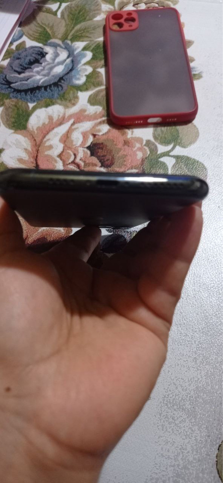 Ayfon 11pro max sotiladi