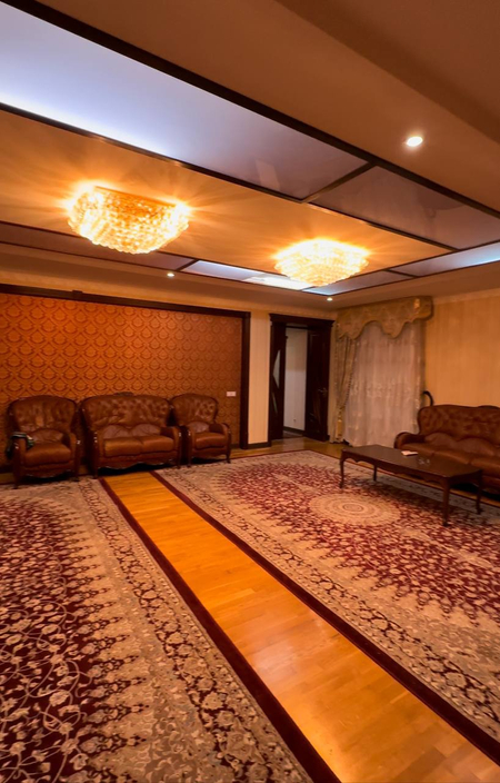 Нукус кинотеатров 3.хонали. 120-кв.м