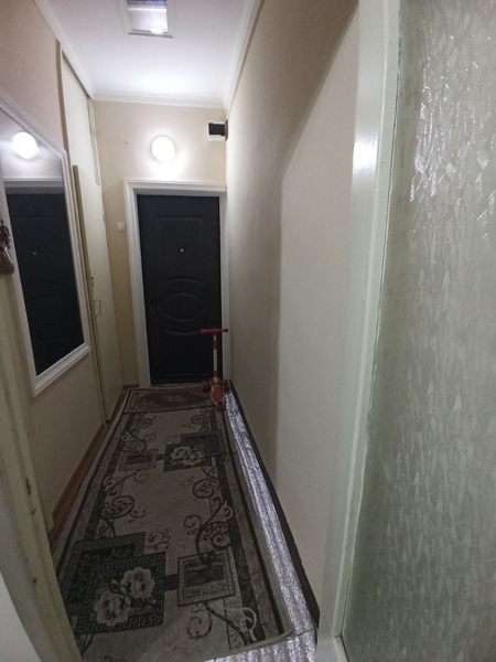 Юнусобод 4 кв да 2-3/1/4 уй сотилади.