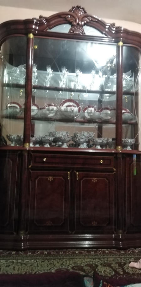 Sirochna mebel sotiladi