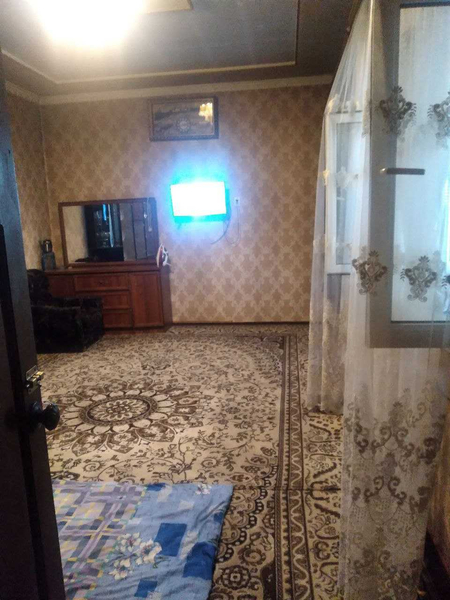 Uy sotiladi Yashnobod rayon olmos mahalla