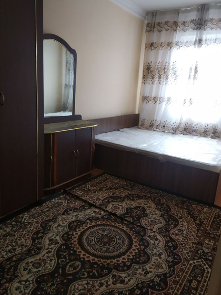 Сдаётся 2х комнатная квартира на Кадышева