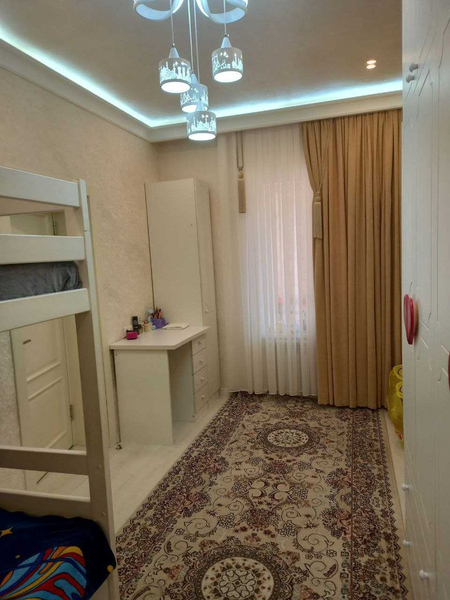 Продаю дом
Саламатина
3 сотки
6 комнат 
300 м2