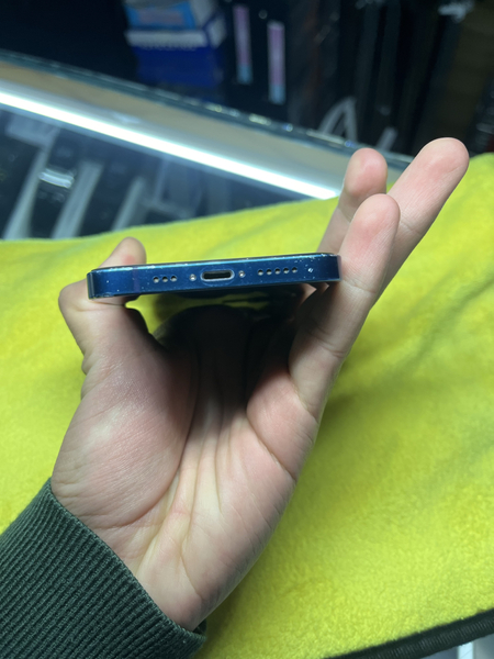 iPhone12 canada