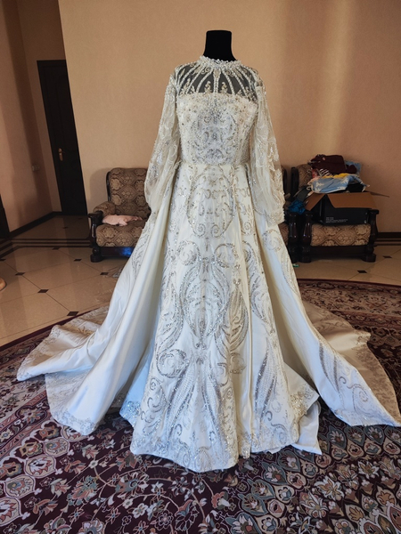 Kelin koylak bir martda toyga kiylgan