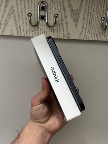 iPhone 13 black karobka dakument