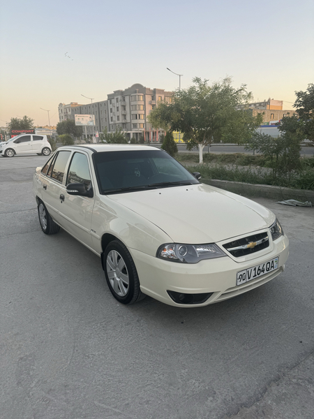 Nexia 2 DOHC люкс кондиционер сотилади