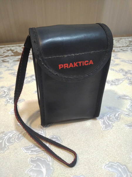 Плёночный фотоаппарат Praktica M-10.