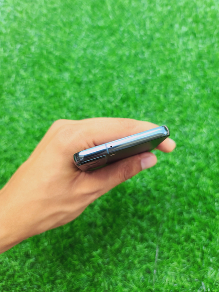 Samsung Galaxy S22 (5G). Snapdragon 8 Gen. Garantya bor. Mate Green