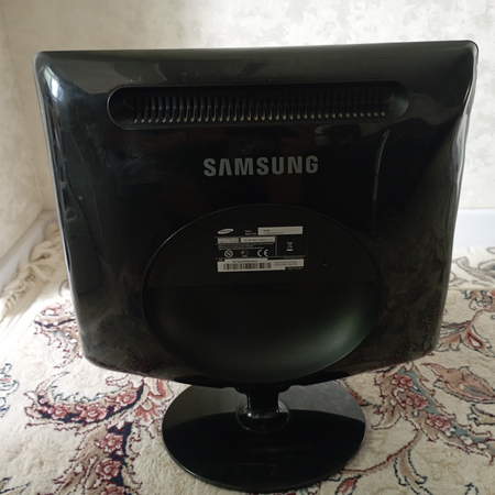Продам монитор в хорошем состоянии модель Samsung SynkMaster 932 BF