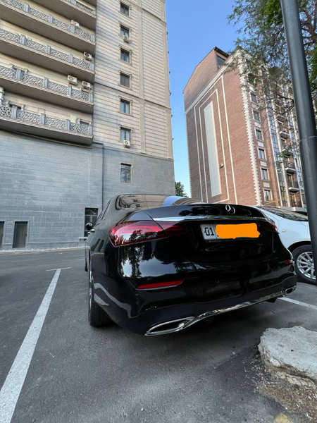 Mersedes Benz 213