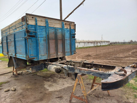 Срочно продается Кабина и Прицеп.