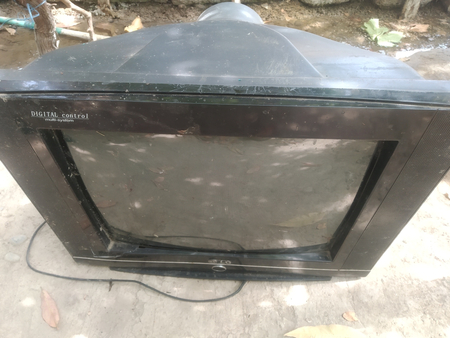 Televizorlar sotiladi!