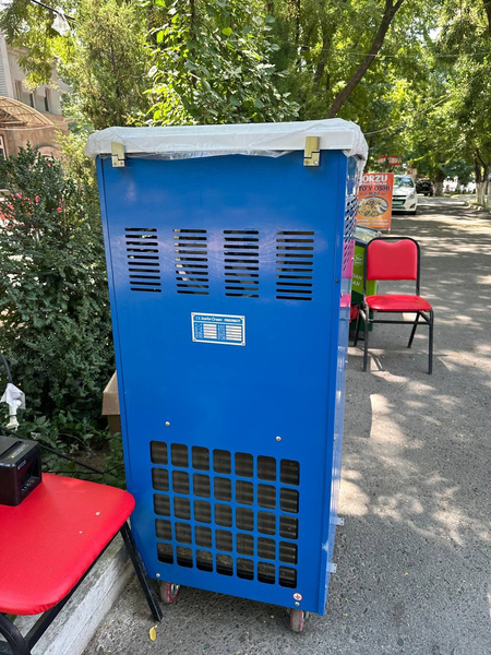 Frezer morojni aparat