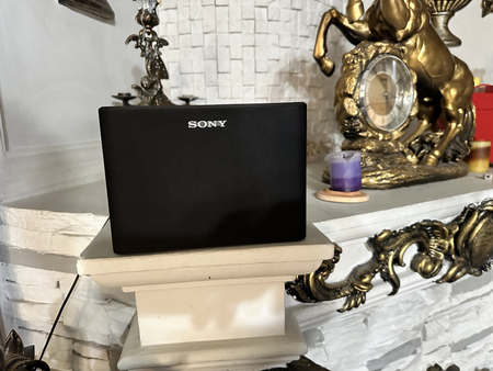 Продам музыкальный центр Sony как новый, все работает, без царапин.
