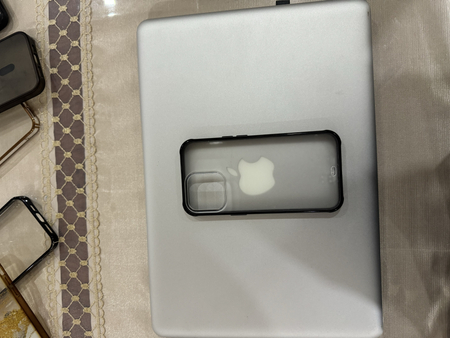 Продаю б/у чехлы на iPhone 13 pro 6 шт