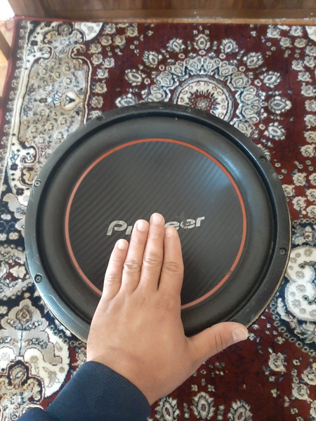 Assalomu alaykumm  1300W  brend kompaniya PIONER sabbufer sotiladii