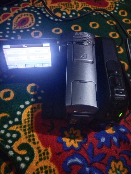 Продам видеокамеру Sony