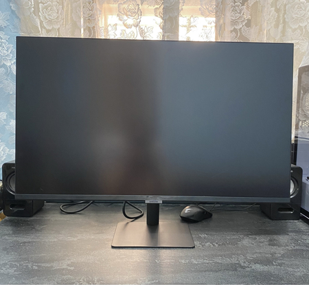 Монитор SAMSUNG 32 4K