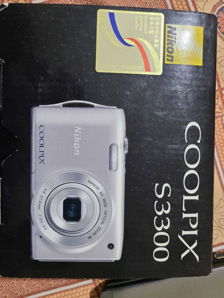 Nicon Coolpix S-3300 цифровой фотоаппарати сотилади.