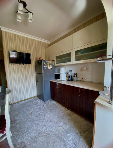 Срочно продается квартира в Район - Мирзо Улугбек  карасув 3 дахаси