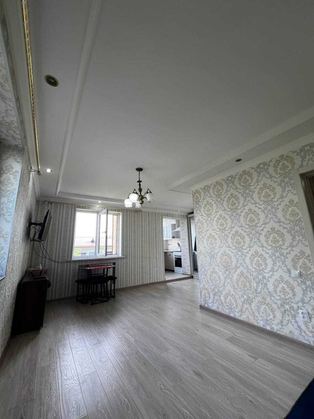 м.Буюк Ипак Йули Школа№ 171 1-комнатная 4/5 34 м² кирпич 2х3 балкон
