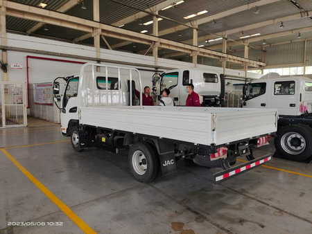 JAC J3   3,5тонналик бортавой