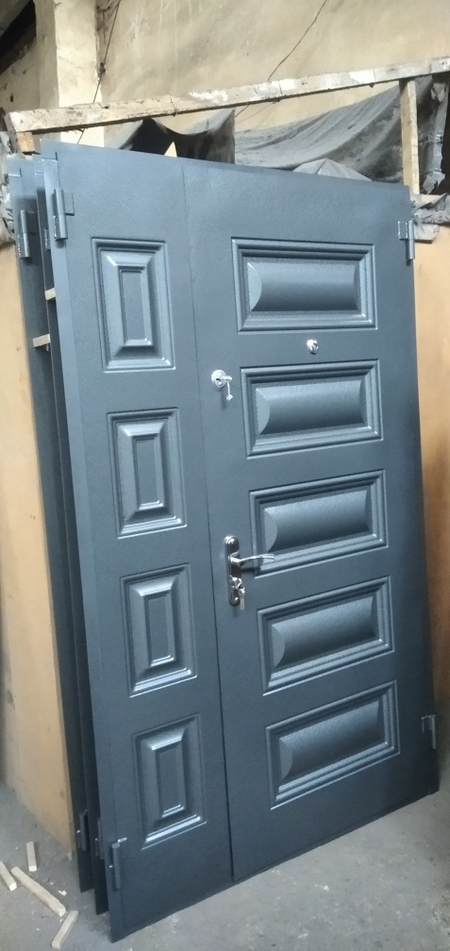 Standard temir eshiklar ishlab chiqaramiz