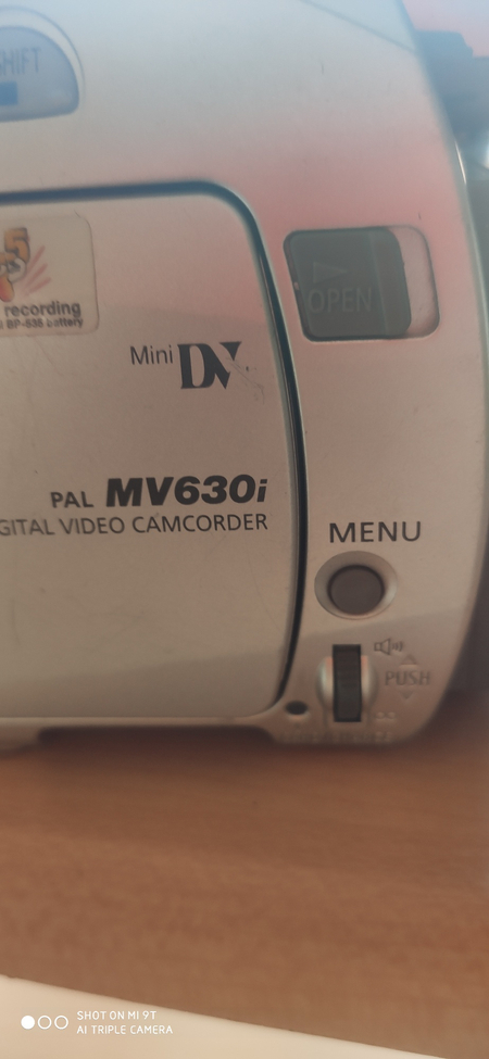 Продам видеокамеру Canon