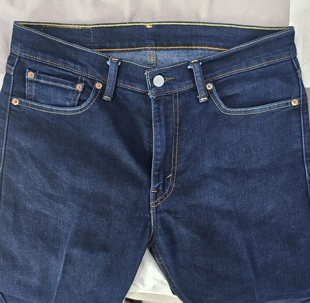 Levi's 513. W32 L34