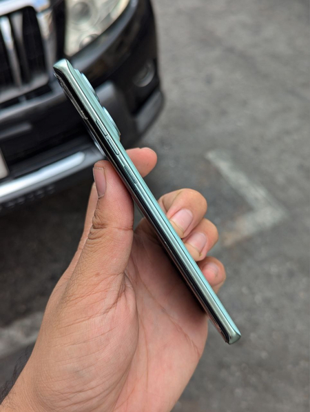 Motorola edge 40 neo 8/256 компактный камерафон