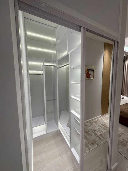 2-к. квартира, 63 м², 8/10 эт.