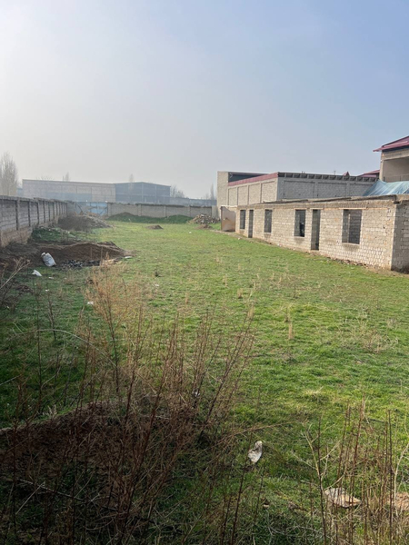 Xasanboyda 24 sotix Joy sotiladi fasad uzunligi 140 metr