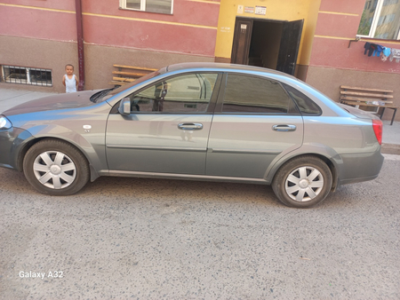 Chevrolet gentra 2015 sotiladi