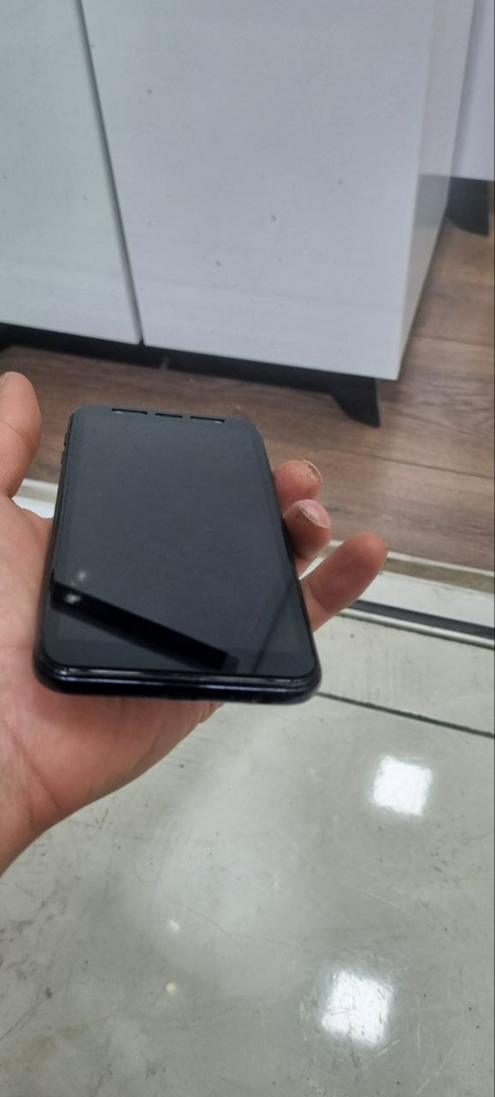 Samsung J4+ srochna sotiladi