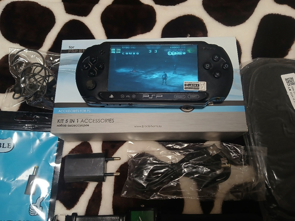 Assalom alekum Psp sotiladi Street 64gb 200+Dan oshiq uyinlari bor