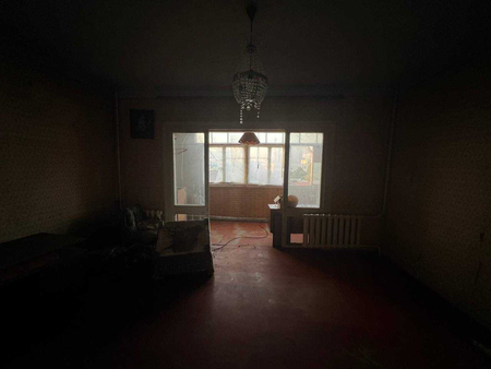 Юнусабад Ц-6, 2/6/9 общий коридор 60 м², требует ремонта